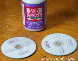 Recycled Craft Idea: Make these easy CD coasters! - Turning the Clock Back